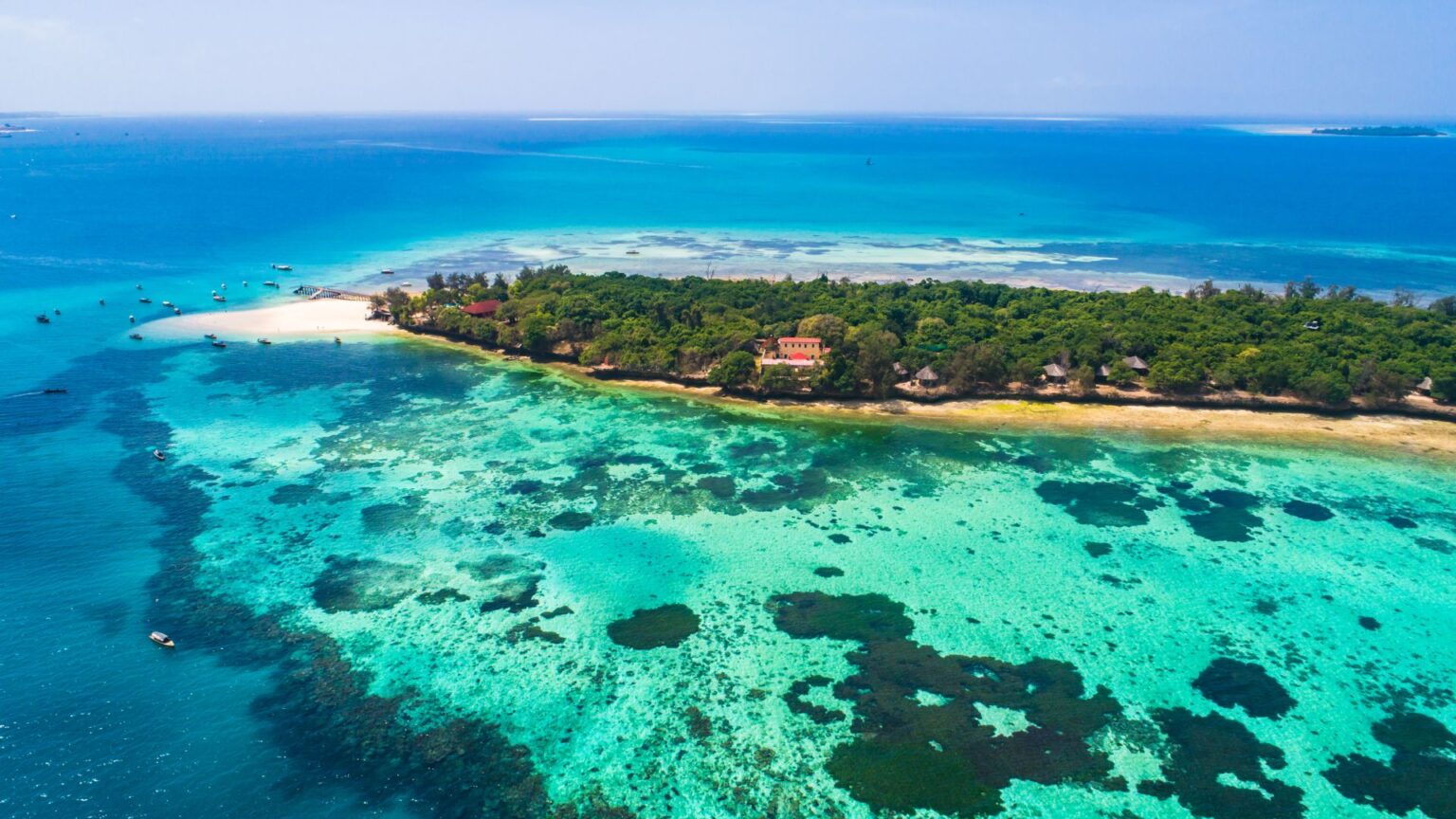 20 Best Holiday Destinations for Young Couples in 2025 - blog.ucompare.ie