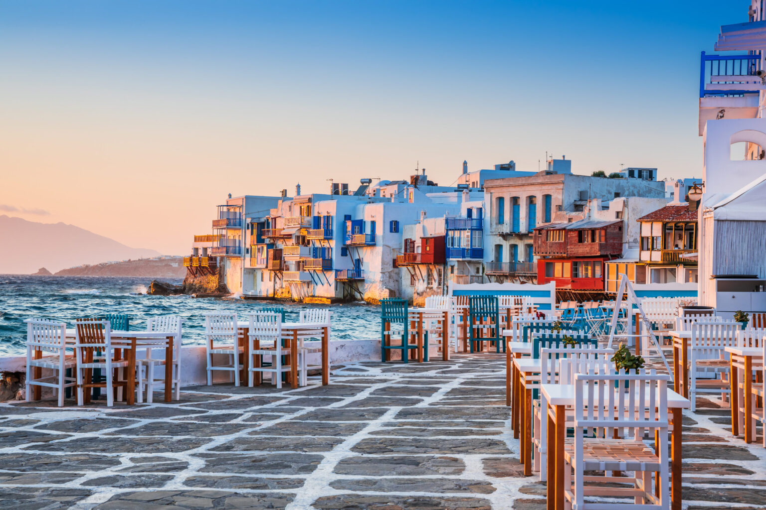 20 Best Holiday Destinations for Young Couples in 2025 - blog.ucompare.ie