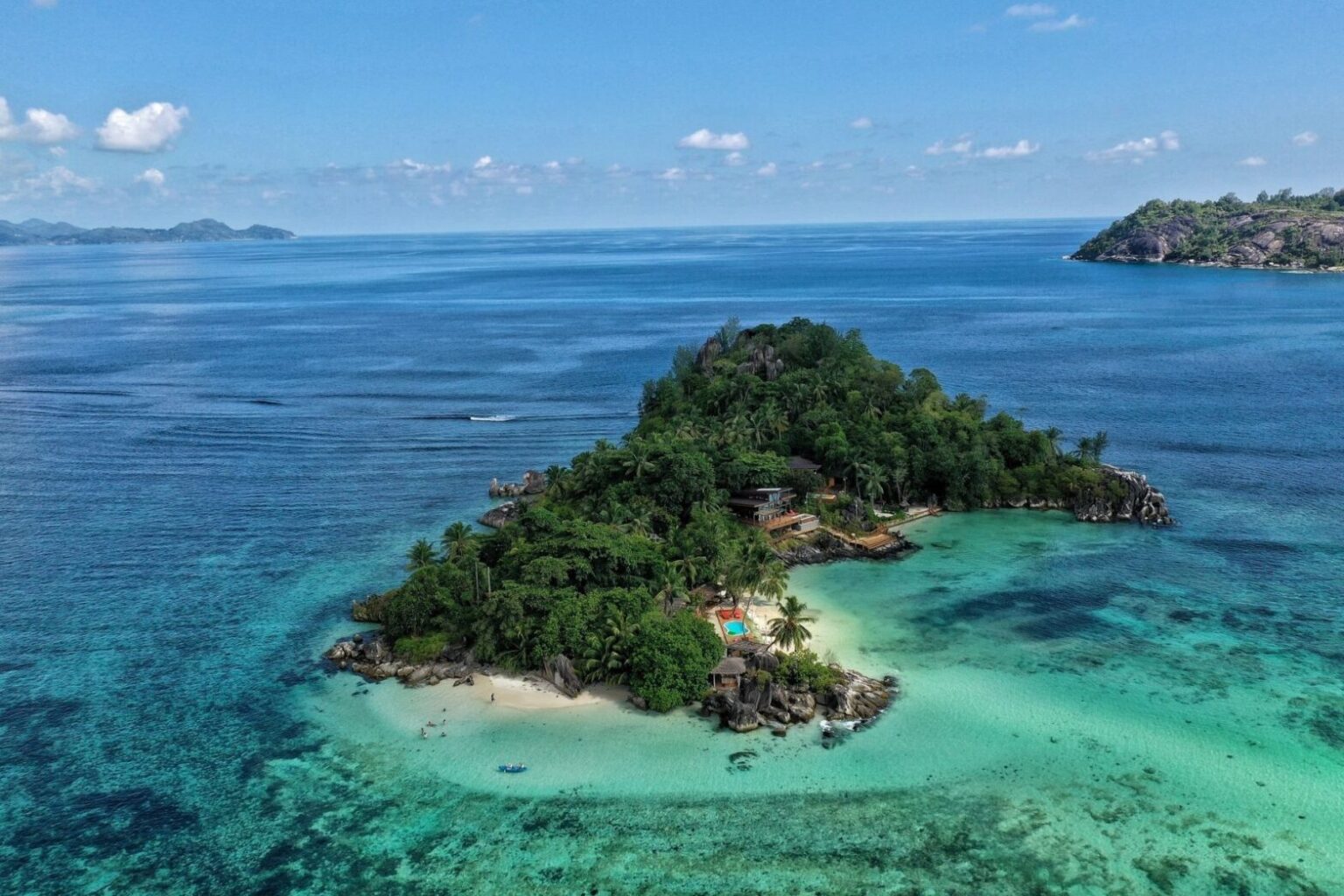 20 Best Holiday Destinations for Young Couples in 2025 - blog.ucompare.ie